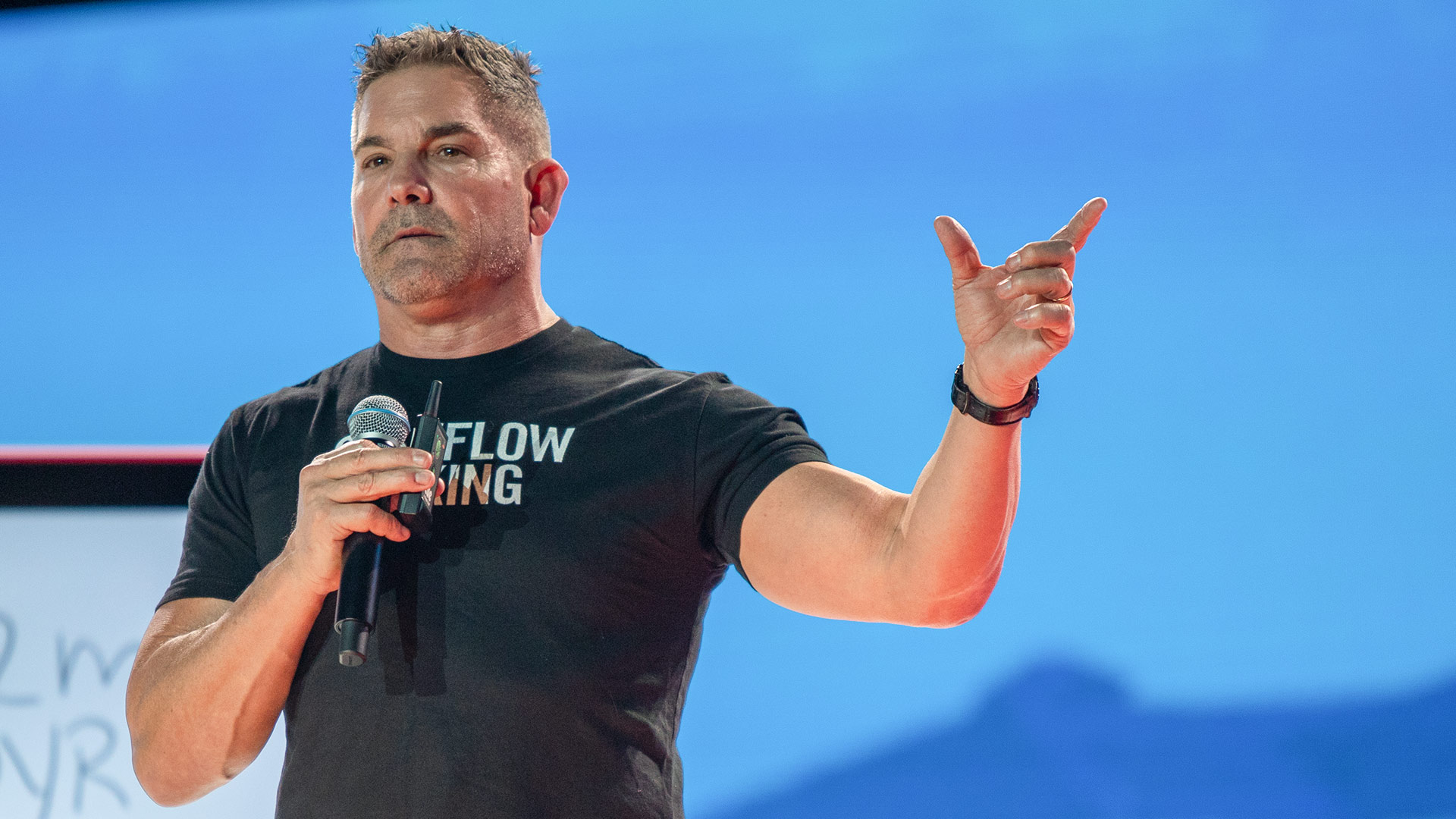 How To Raise Money | Grant Cardone - 10X Your Business And Life
